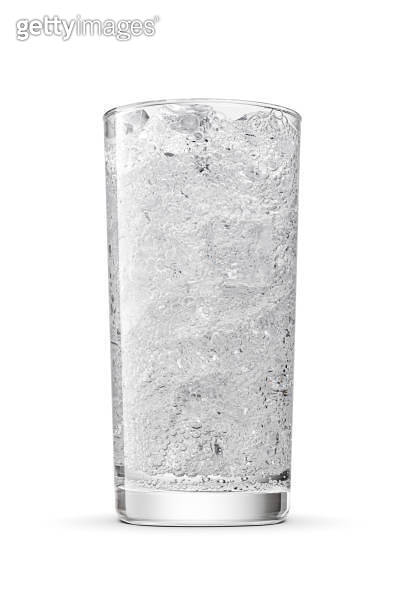 Glass of sparkling water soda drink lemonade with ice cubes isolated on white. (1615775311) - 게티 ...