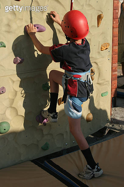 Beginning to climb 이미지 (173633422) - 게티이미지뱅크