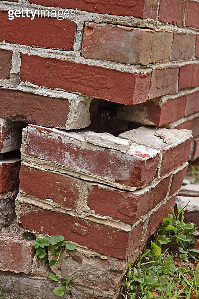 Crumbling Collapsing Brick Foundation Failure: Failed Mortar Joints ...