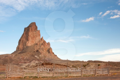 El Captain. Ancient extinct volcano in Arizona (97482594) - 게티이미지뱅크