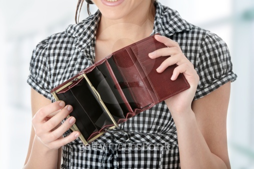 Young caucasian woman with empty wallet - broke 이미지 (126450688) - 게티이미지뱅크