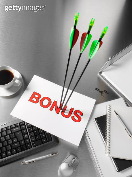 Bonus Target in the Office 이미지 (168718702) - 게티이미지뱅크