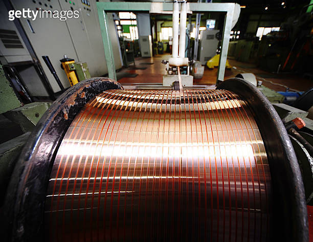 Coil of copper wire 이미지 (175251087) - 게티이미지뱅크