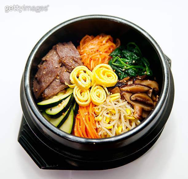 bibim bap, korean dish (153657150) - 게티이미지뱅크