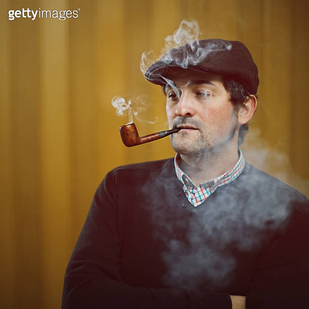 Young Pipe Smoker 이미지 455102259 게티이미지뱅크