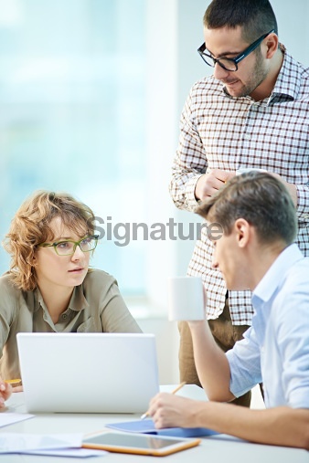 Office discussion 이미지 (455854507) - 게티이미지뱅크