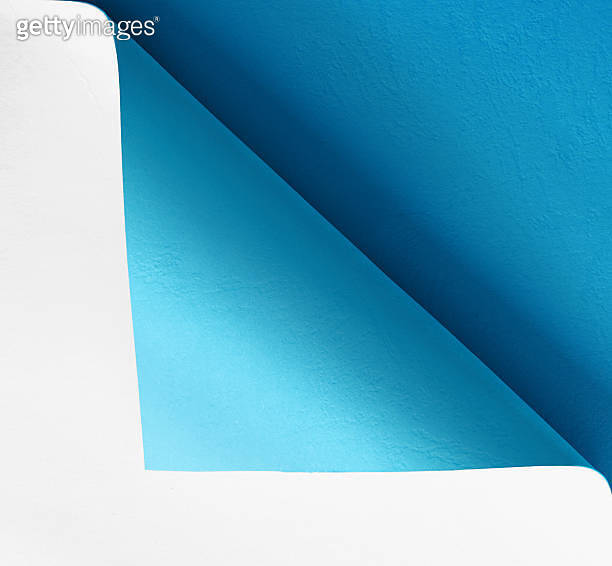 Papers with a curl (174969181) - 게티이미지뱅크