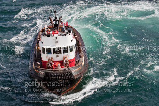 Tug Boat in Action 이미지 (458612019) - 게티이미지뱅크