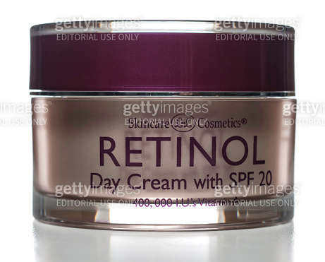 Retinol Day Cream with SPF 20 (458952483) - 게티이미지뱅크