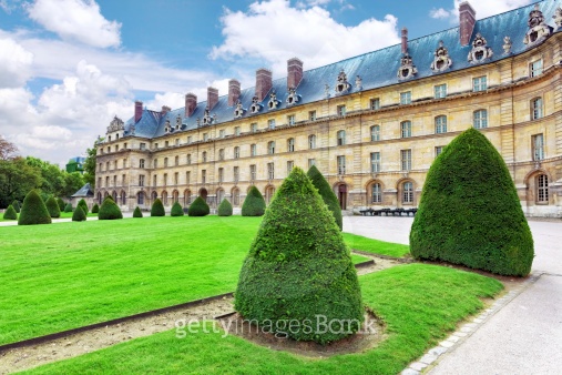Park near main entrance Les Invalides. Paris, France. (187923679) - 게티이미지뱅크