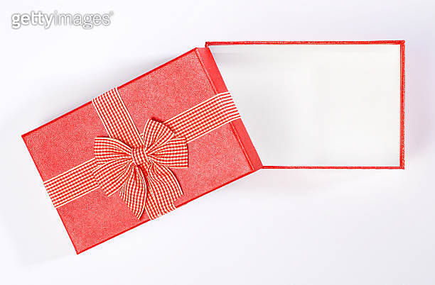 Open empty red gift box on the white background (Clipping Path) 이미지 ...