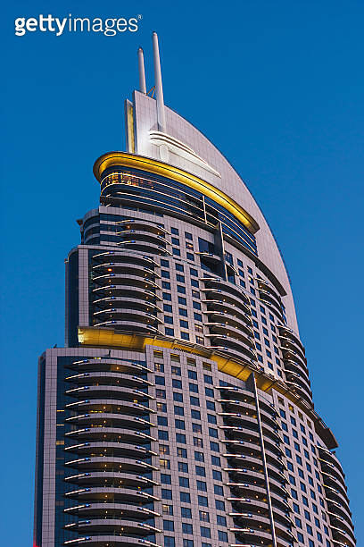 "High rise buildings and streets in Dubai, UAE" (178579498) - 게티이미지뱅크