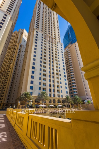 High rise buildings and streets in Dubai, UAE (460589243) - 게티이미지뱅크
