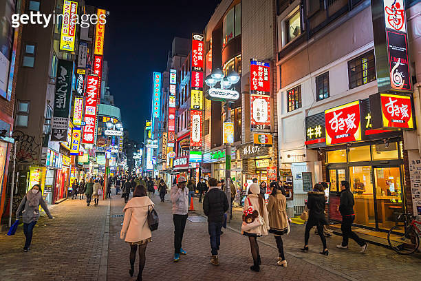 Japan vibrant neon night crowds bright lights Shinjuku Tokyo 이미지 ...