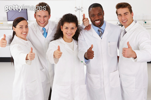 A portrait of Laboratory Technicians giving a thumbs up 이미지 (468531581 ...