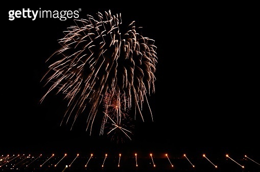 White Palm Fireworks Explosions with Ground Lights 이미지 (527113449) - 게티 ...