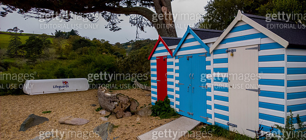 Beach shacks on blackpool sands lifegaurd 이미지 (519009003) - 게티이미지뱅크