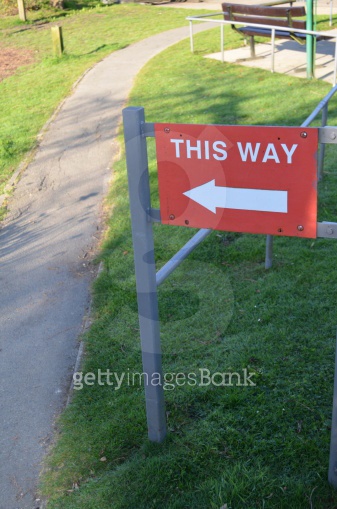 This way sign. 이미지 (486894015) - 게티이미지뱅크