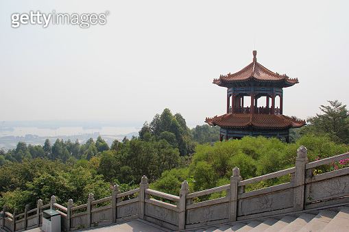 Chinese Style Decoration Near the Guangyin Bodhisattva Statue 이미지 ...