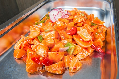 Sweet chilli potatoes at a chinese buffet 이미지 (470190714) - 게티이미지뱅크