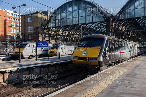 Virgin Trains East Coast HST trains at King's Cross Station 이미지 ...