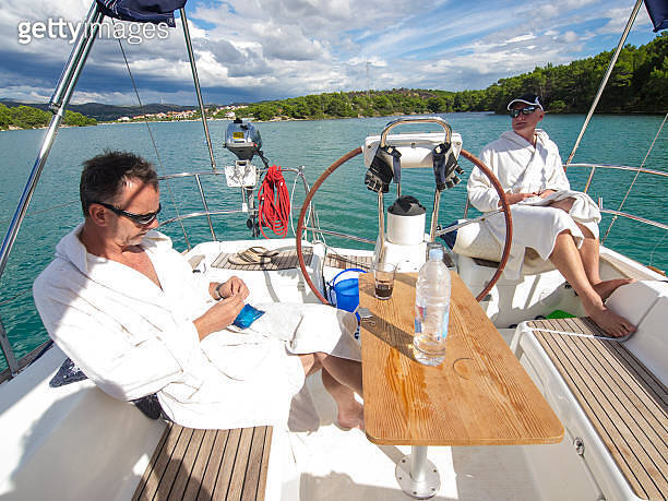 Tim building of Business man sailing on Adriatic Sea, Croatia 이미지 ...