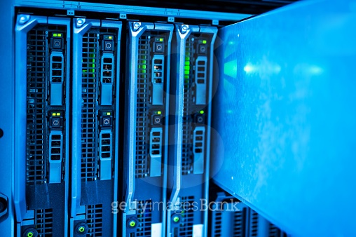 Network servers (473975872) - 게티이미지뱅크