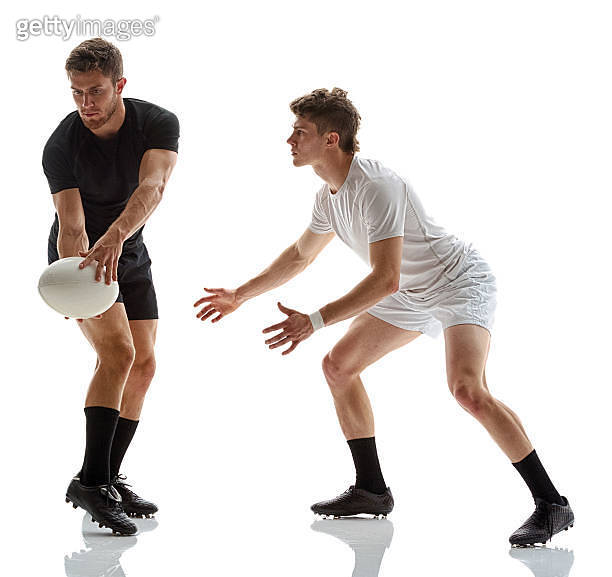 Two rugby players tackling the ball 이미지 (500304460) - 게티이미지뱅크