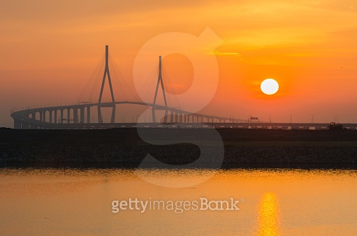 Sunset of Incheon Bridge Seoul,Seouth Korea 이미지 (498114728) - 게티이미지뱅크