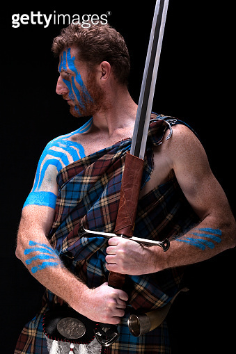 Highlander Tribe warrior 이미지 (532357409) - 게티이미지뱅크