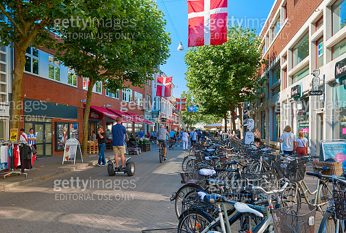 Summer in Vestergade in Odense - Denmark 이미지 (598081106) - 게티이미지뱅크