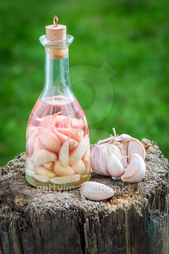 Natural and homemade liqueur with alcohol and garlic 이미지 (598707432 ...