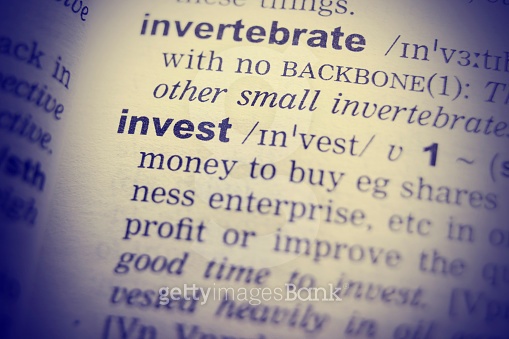 Close up of English dictionary page with word invest 이미지 (517229402 ...