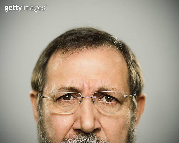 Portrait of an angry spanish man with glasses and beard. 이미지 (547234744 ...