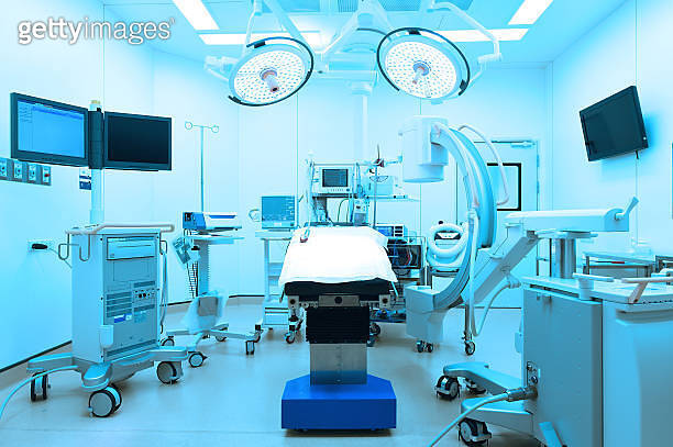 equipment and medical devices in modern operating room (598240972) - 게티 ...