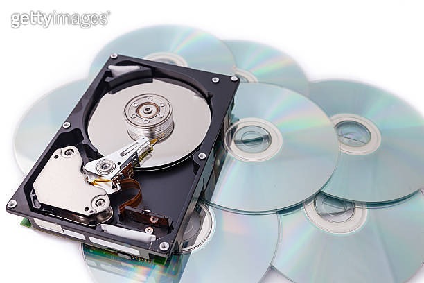 Hard Disk drives on disk stack with white background 이미지 (512042428 ...