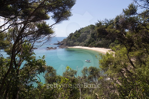 Whale Bay at the Tutukaka coast in New Zealand (519689788) - 게티이미지뱅크