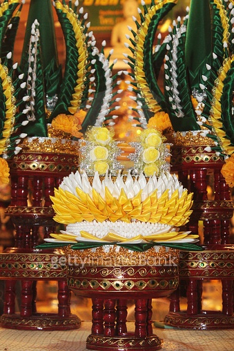 the rice offering for knighting parade relics of the Buddha. (538491950 ...