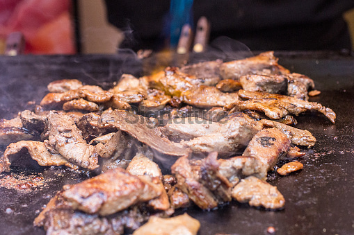 Flame-grilling in Tsukiji Market, Tokyo 이미지 (531054832) - 게티이미지뱅크
