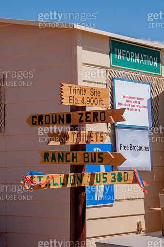 Information Signs at Trinity Site Where Atomic Bomb Exploded 이미지 ...