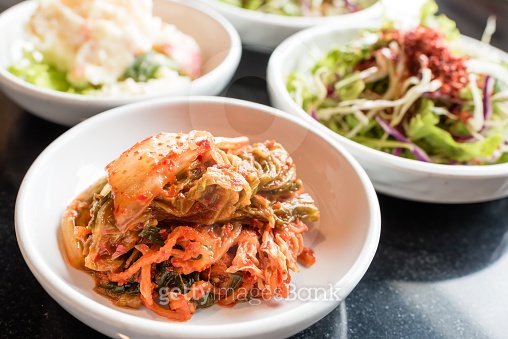 kim chi - korean bbq side dish 이미지 (585088868) - 게티이미지뱅크