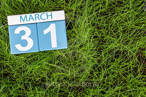 March 31st. Day 31 of month, calendar on football green 이미지 (613867454 ...