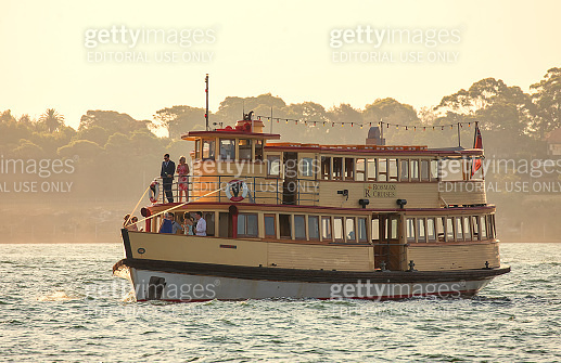 Newlywed couple and their wedding guests take a boat ride 이미지 ...