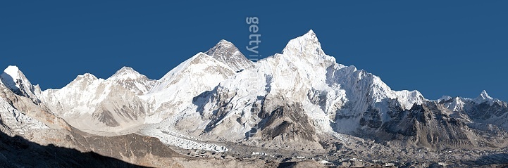 panoramic view of Mount Everest with beautiful sky 이미지 (587784298) - 게티 ...