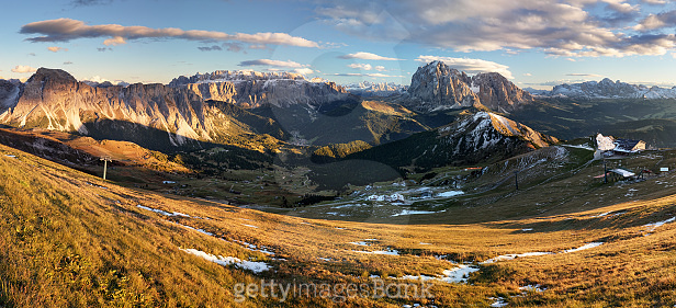 Meadow on Seceda plateau in Val Gardena, Italy, Europe 이미지 (617736612 ...