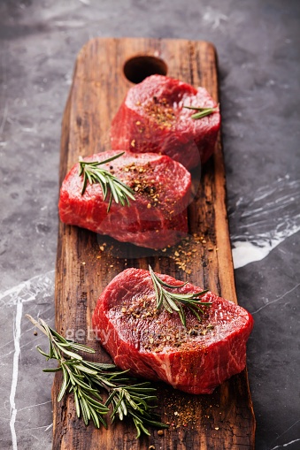 Raw marbled meat Steak filet mignon and seasoning 이미지 (515060776) - 게티이미지뱅크
