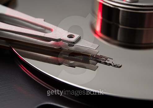 Hard disk drive media close-up 이미지 (675077216) - 게티이미지뱅크