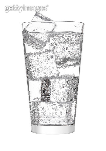 Glass of sparkling water soda drink lemonade 이미지 (890862882) - 게티이미지뱅크