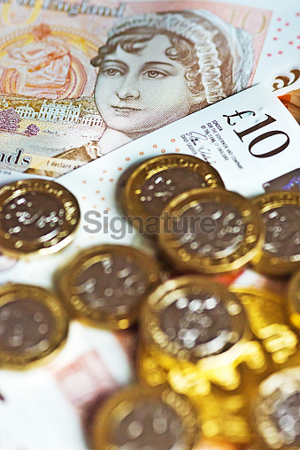 New pound coin released 2017 이미지 (852049286) - 게티이미지뱅크