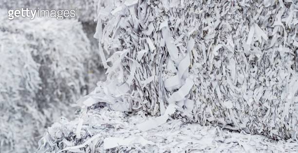 Stack of shredded paper 이미지 (647259582) - 게티이미지뱅크